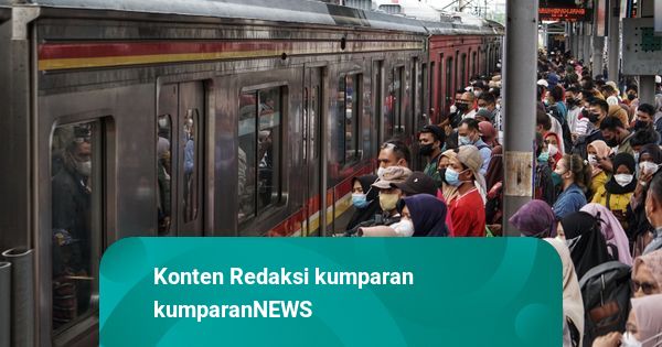 KAI Batasi Penumpang KRL Masuk St. Tanah Abang, Pintu Akses Dibuka ... KAI Batasi Penumpang KRL Masuk St. Tanah Abang, Pintu Akses Dibuka ...